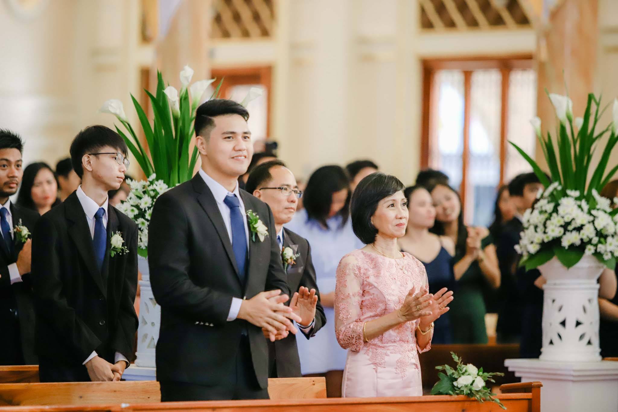 Francis & Kaycee's A Navy Blue Themed Church Wedding In Muntinlupa ...