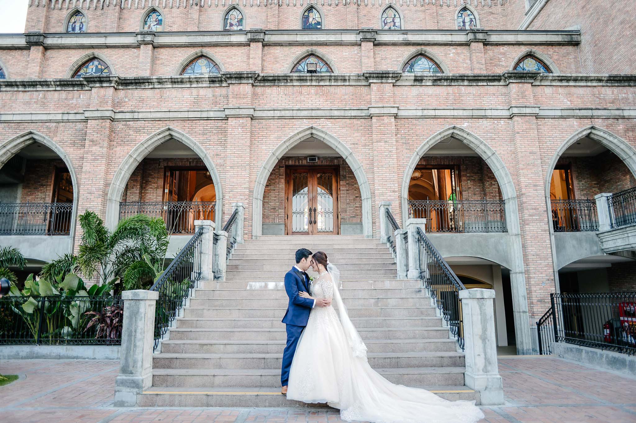 Francis & Kaycee's A Navy Blue Themed Church Wedding In Muntinlupa ...
