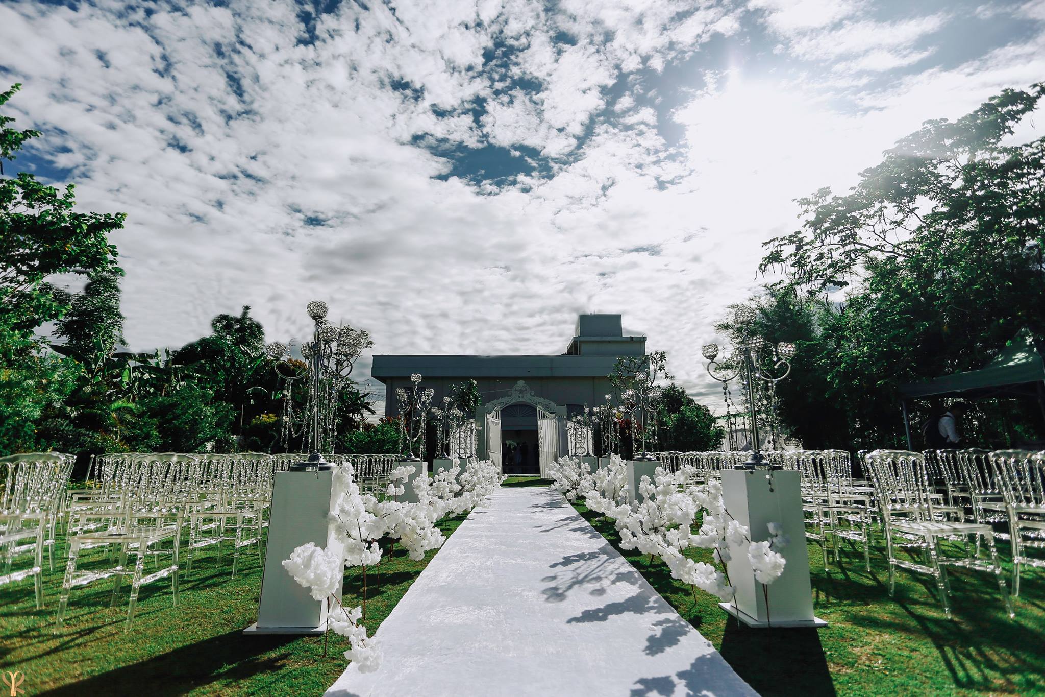 Jumar & Krizel's An Elegant Garden Wedding in Tagaytay Photo 57010