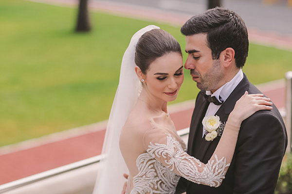 Rima Ostwani & Jay Najjar's Elegant Wedding in Shangri-la Fort